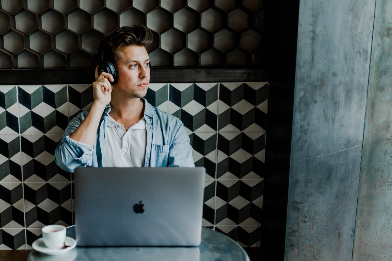 15 Music Playlists to Boost Productivity - Launch Workplaces